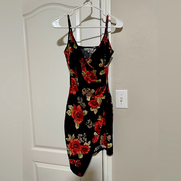 Dresses | Nwot Floral Form Fitting Mini Dress | Poshmark